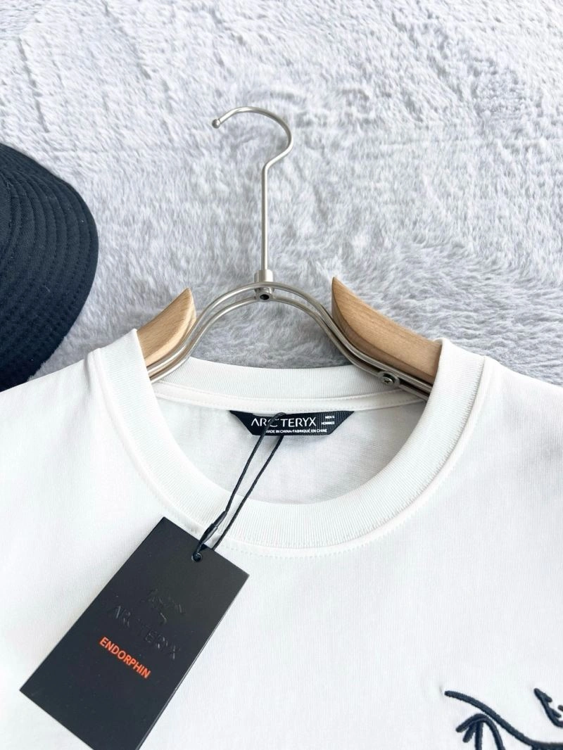 Brand-authenticated Arcteryx T-Shirts