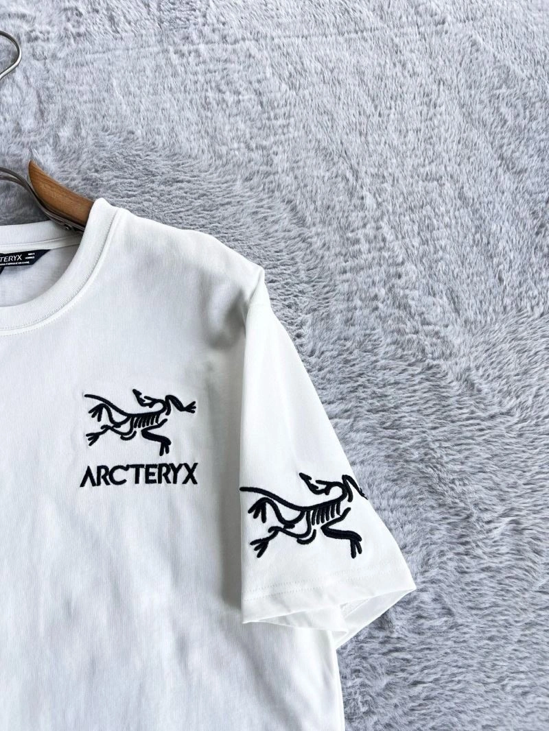Brand-authenticated Arcteryx T-Shirts