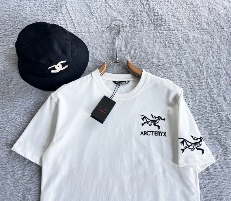 Brand-authenticated Arcteryx T-Shirts