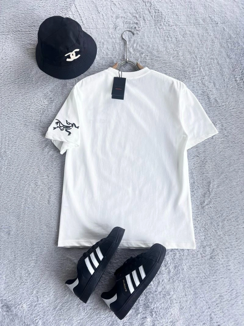 Brand-authenticated Arcteryx T-Shirts