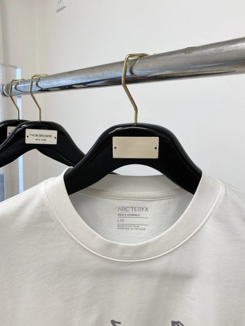 Inexpensive Arcteryx T-Shirts