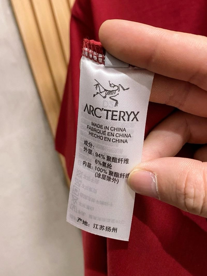 Brand-authenticated Arcteryx T-Shirts