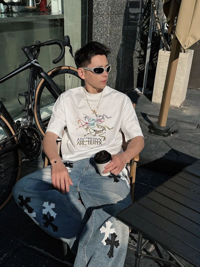 Brand-authenticated Arcteryx T-Shirts