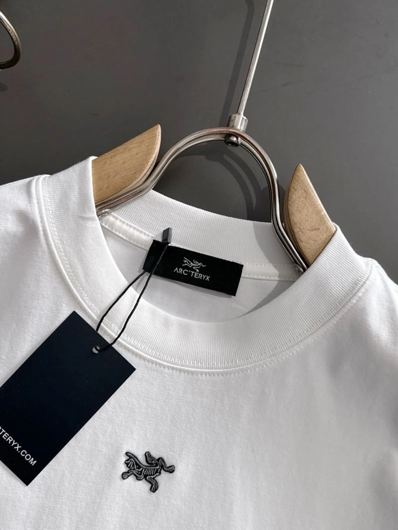 Brand-authenticated Arcteryx T-Shirts