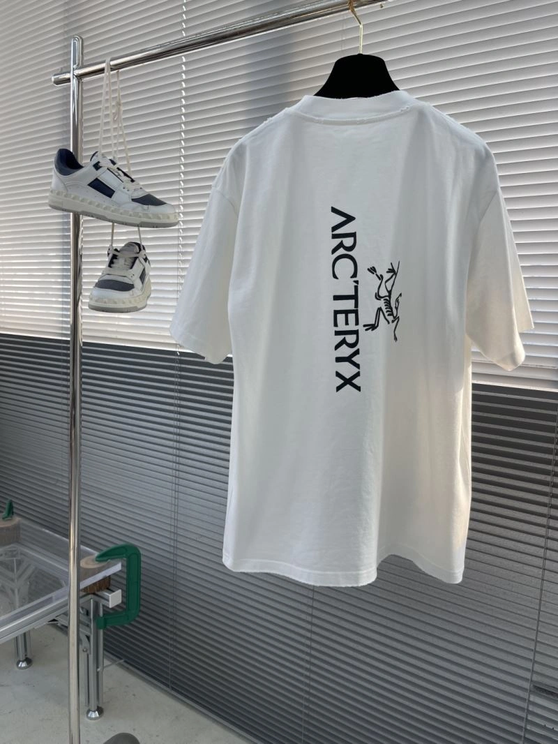 Top mirror Arcteryx T-Shirts