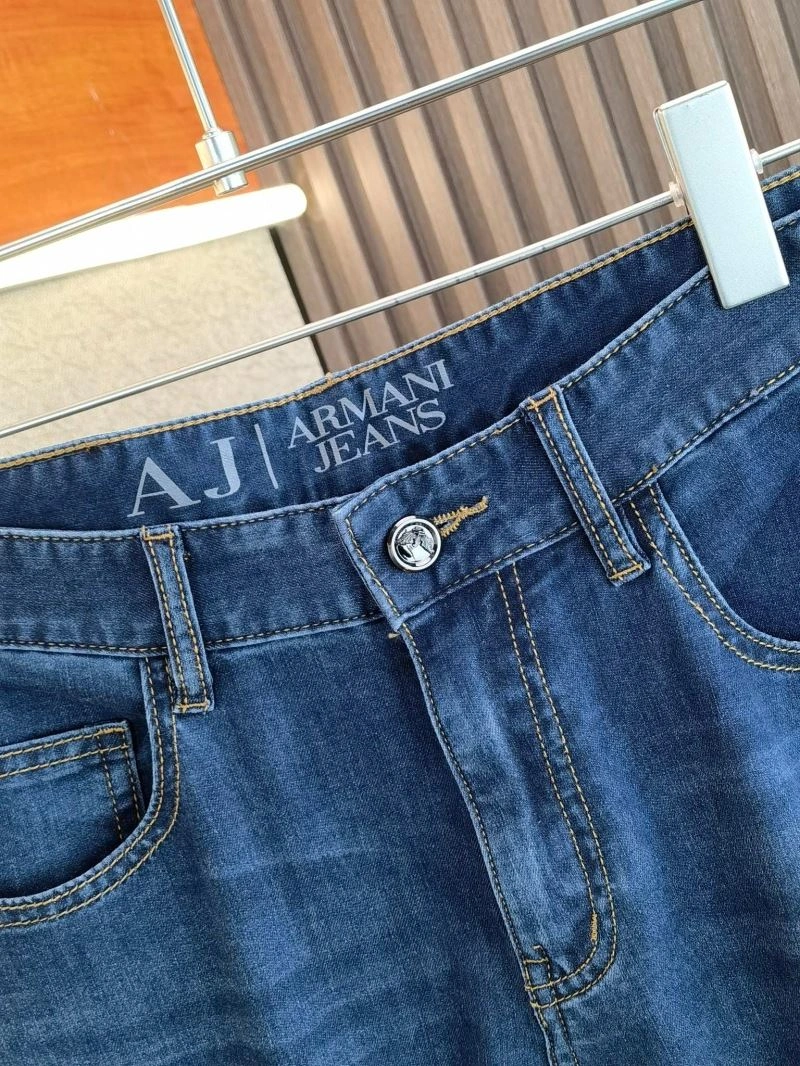 Top match Armani Jeans