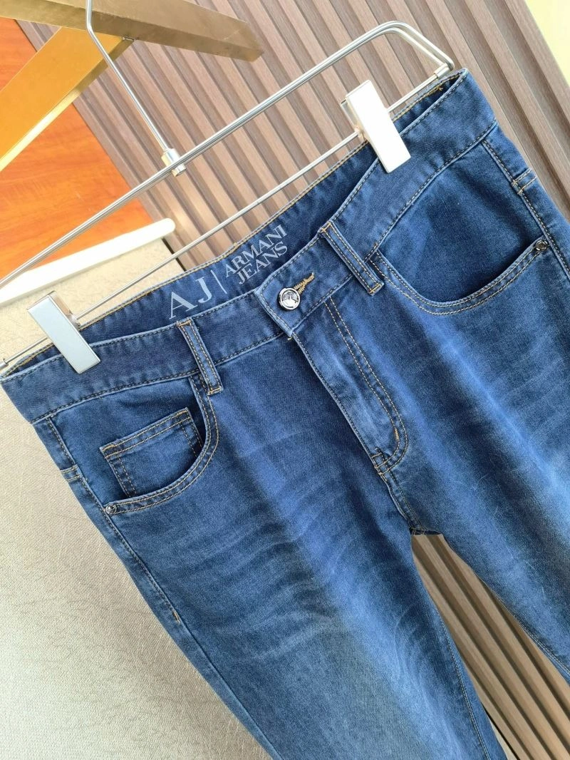 Top match Armani Jeans