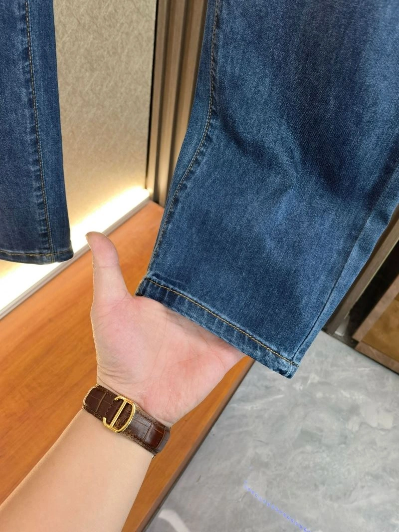 Top match Armani Jeans
