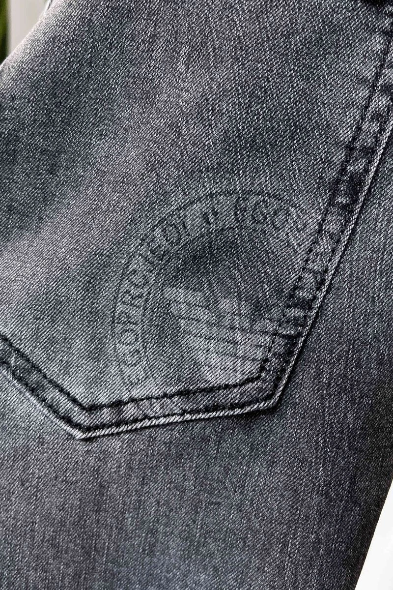 Low-cost Armani Jeans