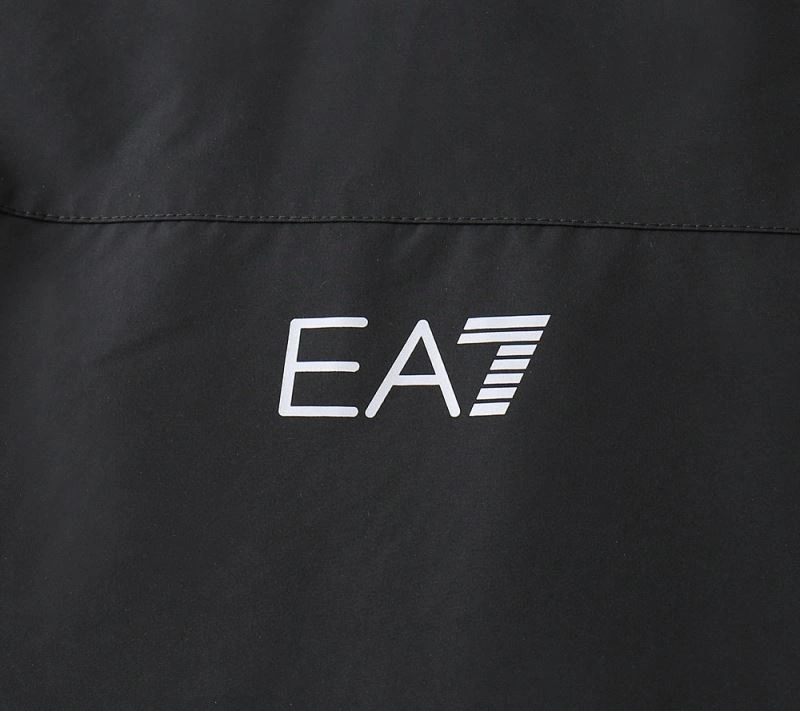 Top match Armani Outwear