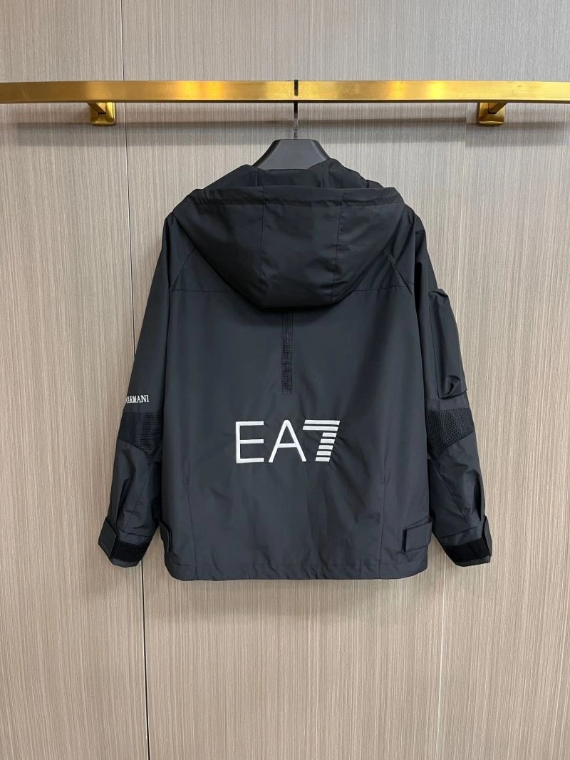Top match Armani Outwear