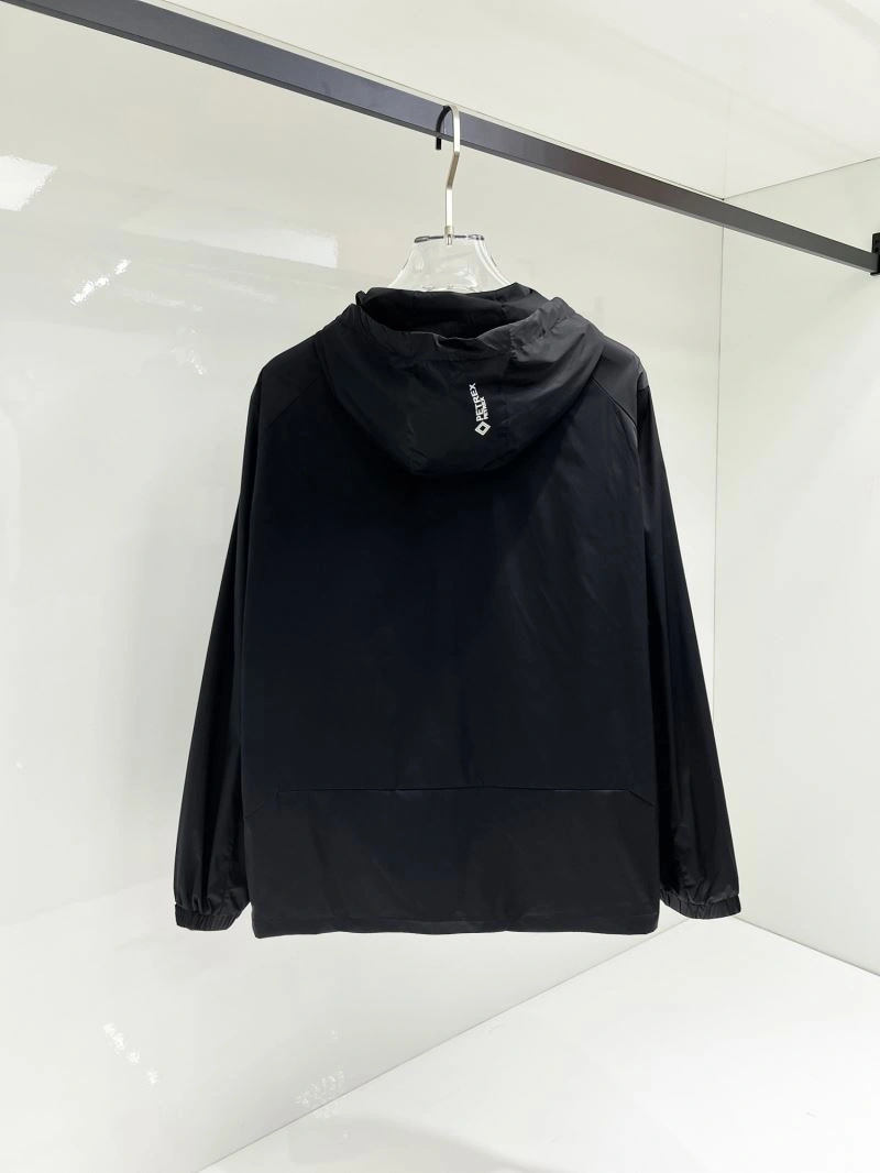 Top match Armani Outwear
