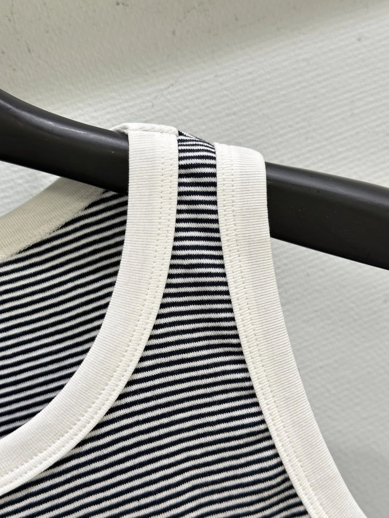 Low-cost Armani Vest