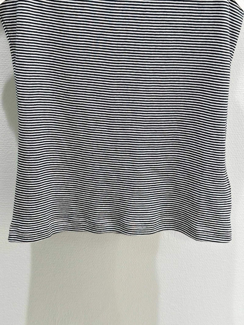 Low-cost Armani Vest
