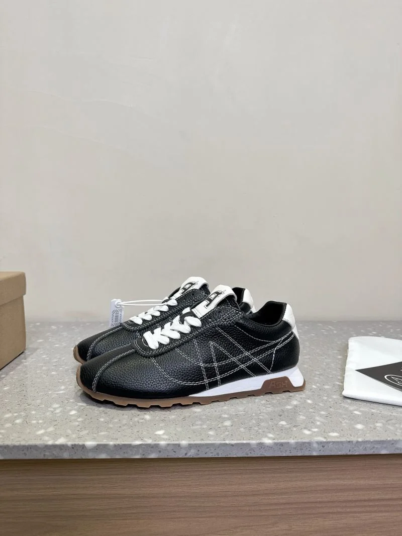 Accurate model Ash Shoes