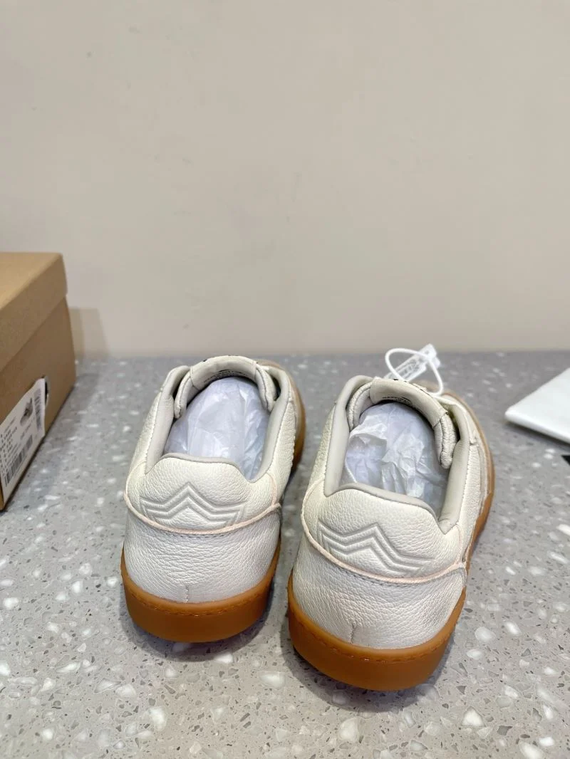 Accurate model Ash Shoes