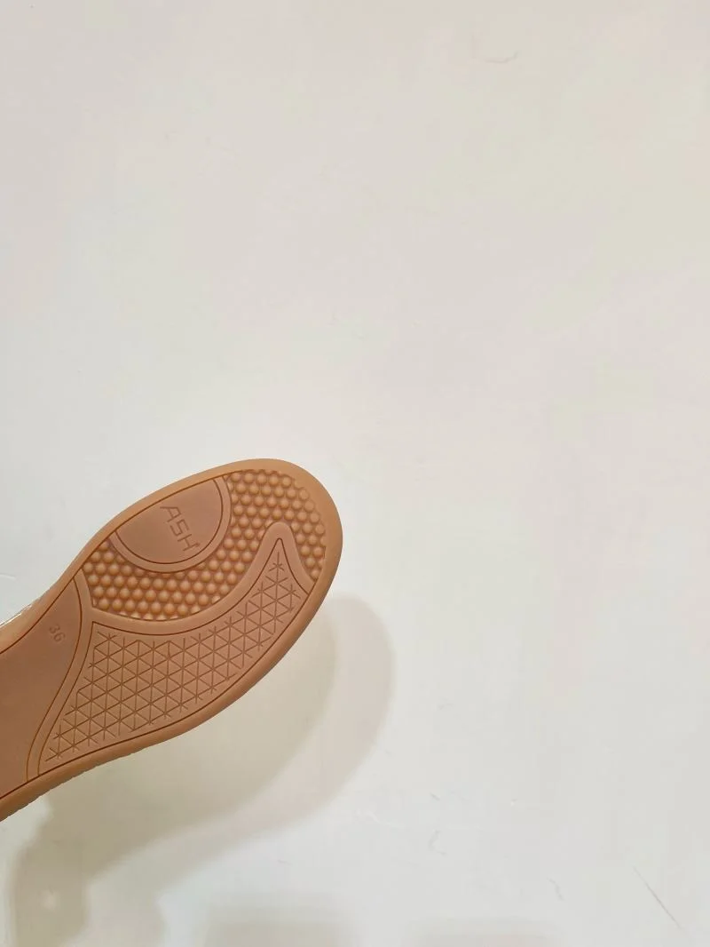 Accurate model Ash Shoes