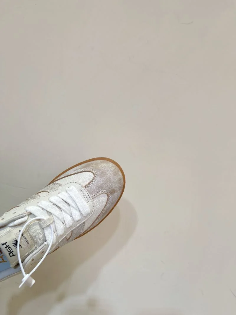 Accurate model Ash Shoes