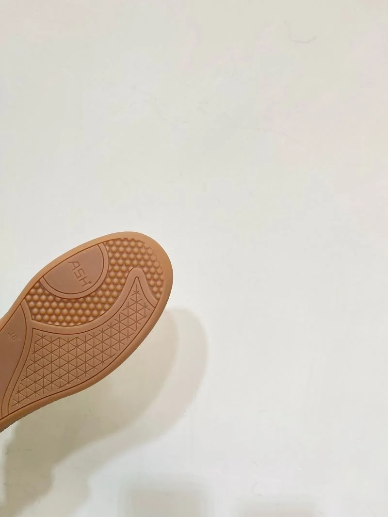 Low-cost Ash Shoes