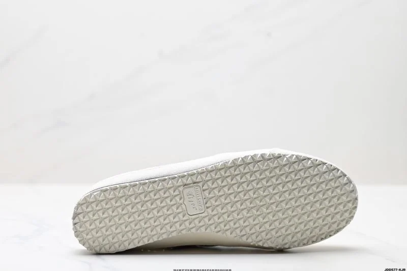 Low-cost Asics Sandals