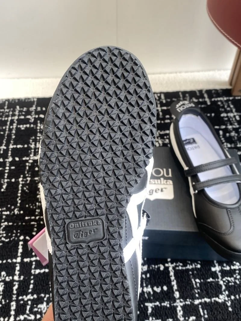 Low-cost Asics Shoes