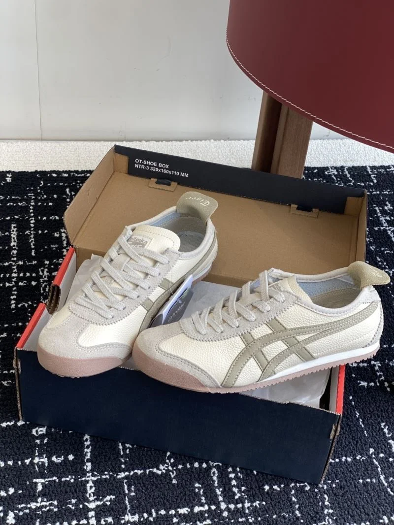 Indistinguishable Asics Shoes