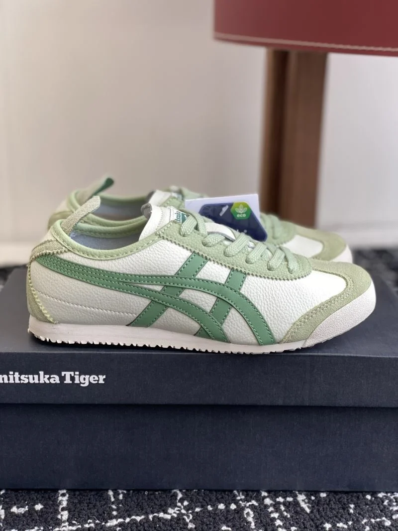 Top match Asics Shoes