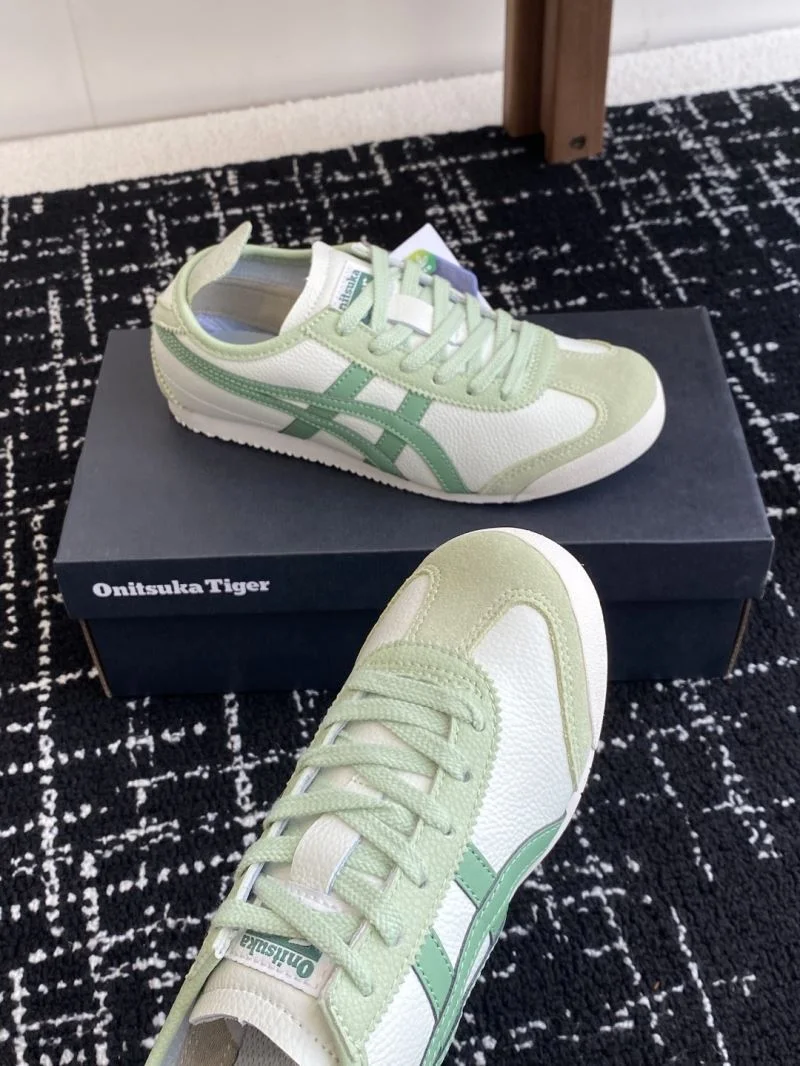 Top match Asics Shoes