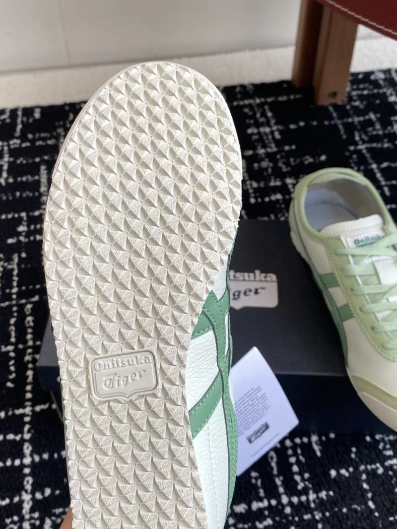 Top match Asics Shoes