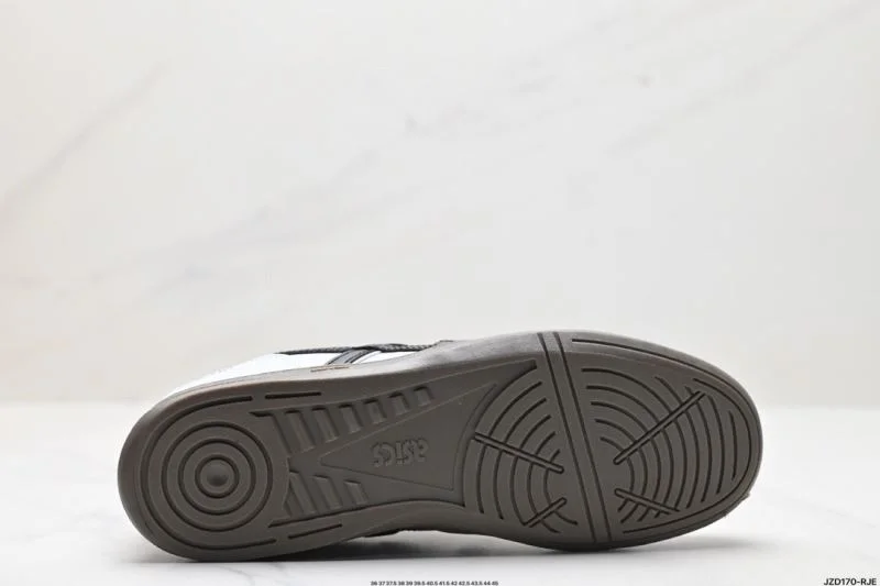 Brand-authenticated Asics Shoes