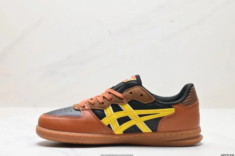 Indistinguishable Asics Shoes