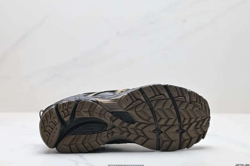 Inexpensive Asics Shoes