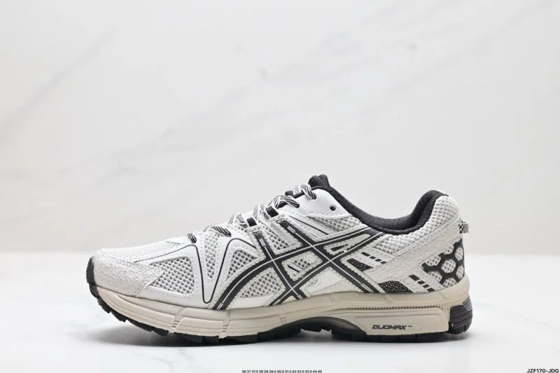 Accurate model Asics Shoes