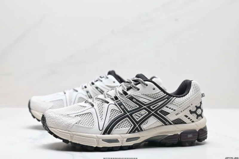Accurate model Asics Shoes