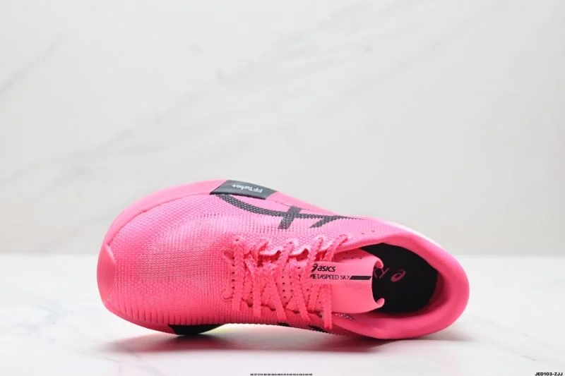 Accurate model Asics Shoes