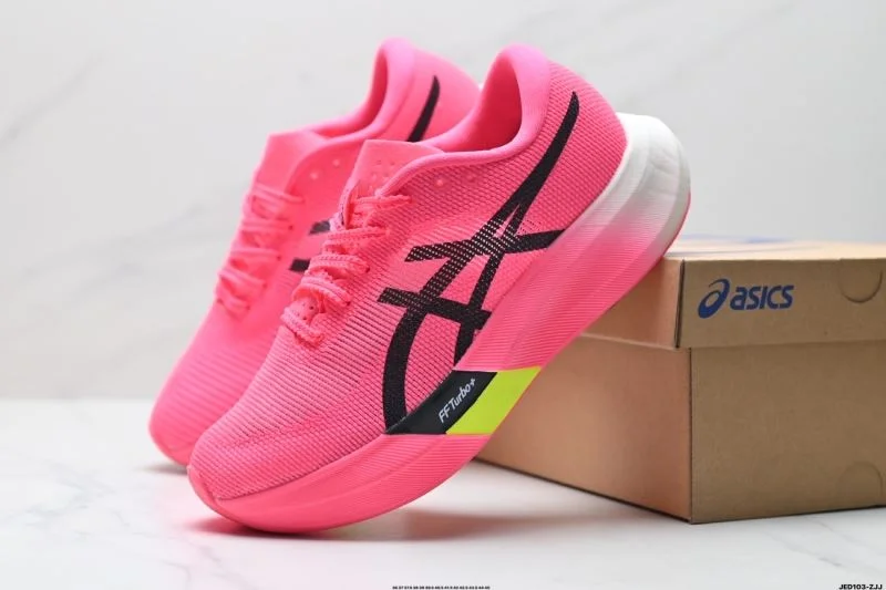 Accurate model Asics Shoes