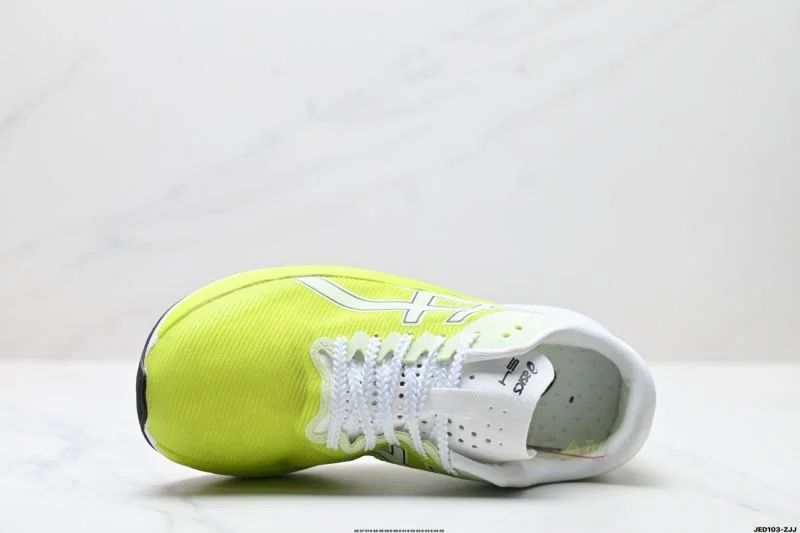Indistinguishable Asics Shoes