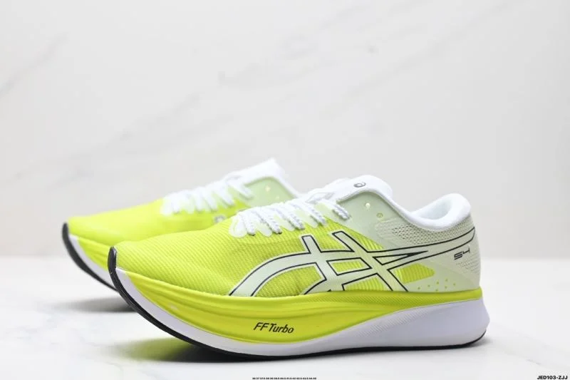 Indistinguishable Asics Shoes