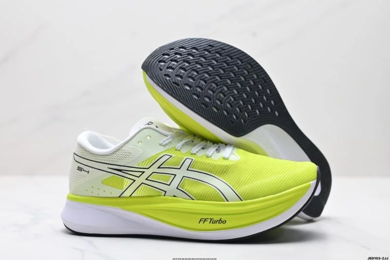 Indistinguishable Asics Shoes