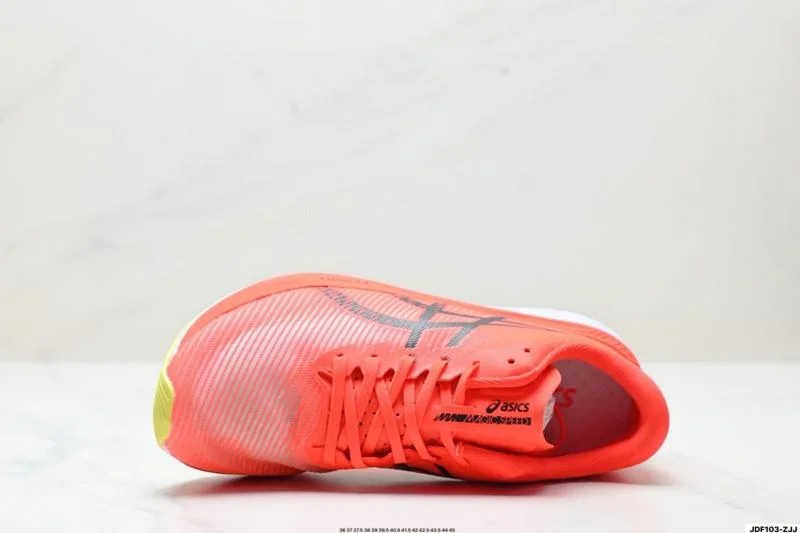 Accurate model Asics Shoes