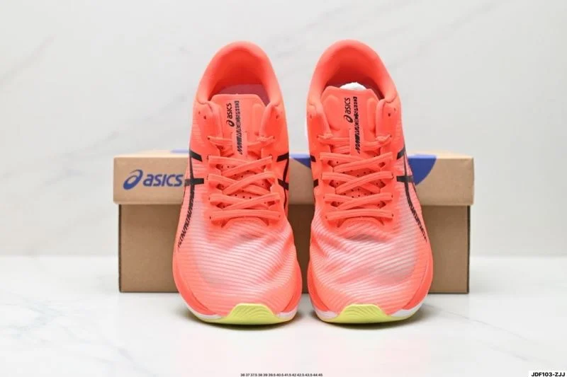 Accurate model Asics Shoes