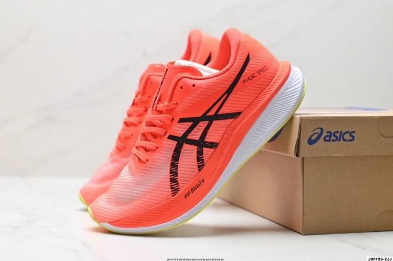 Accurate model Asics Shoes