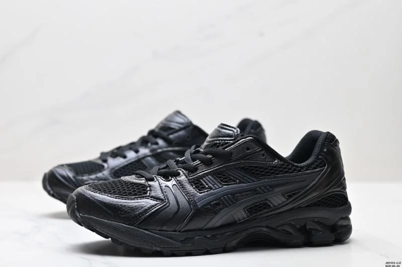 Accurate model Asics Shoes