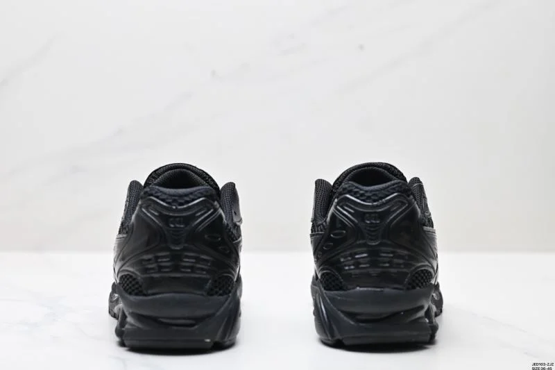 Accurate model Asics Shoes