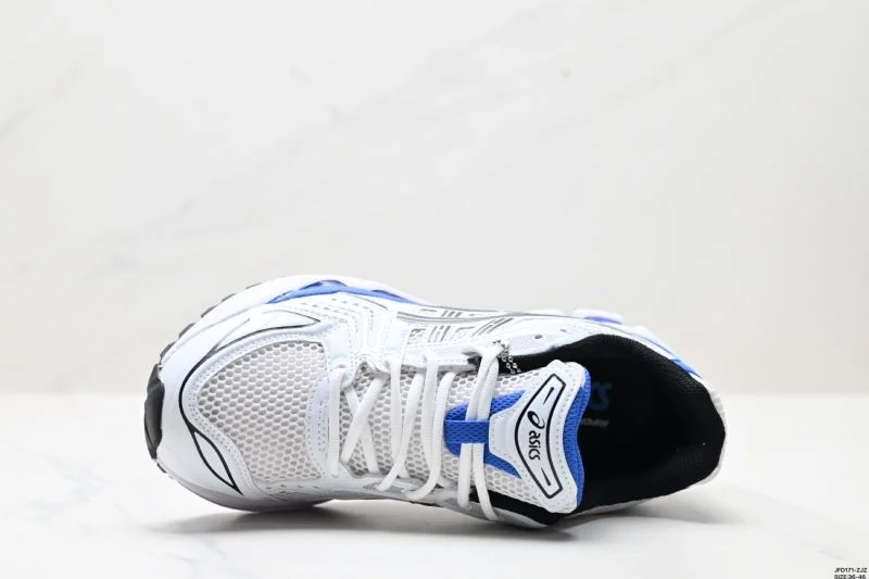 Accurate model Asics Shoes