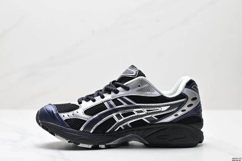Indistinguishable Asics Shoes