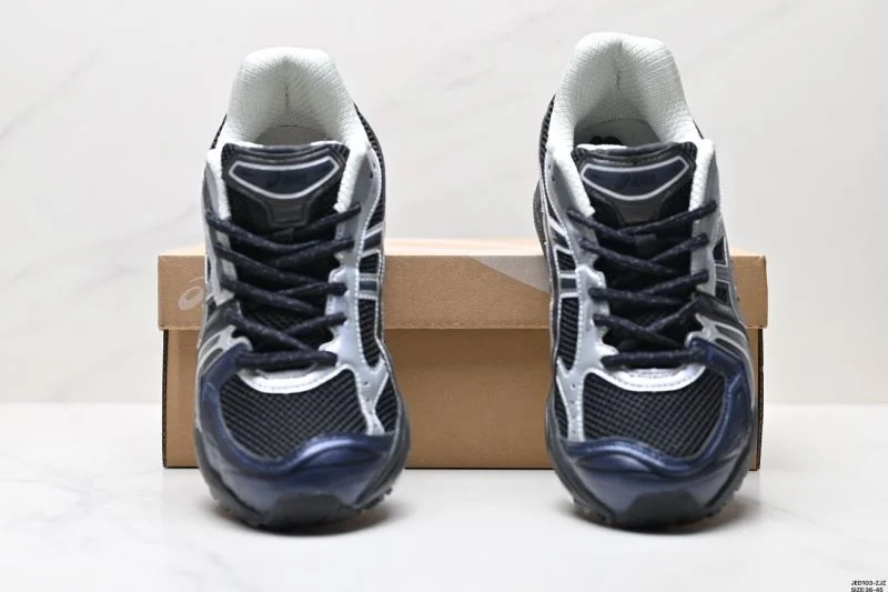 Indistinguishable Asics Shoes