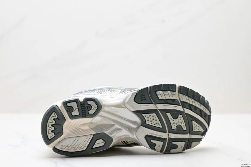 Exact replica Asics Shoes