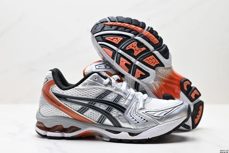 Indistinguishable Asics Shoes