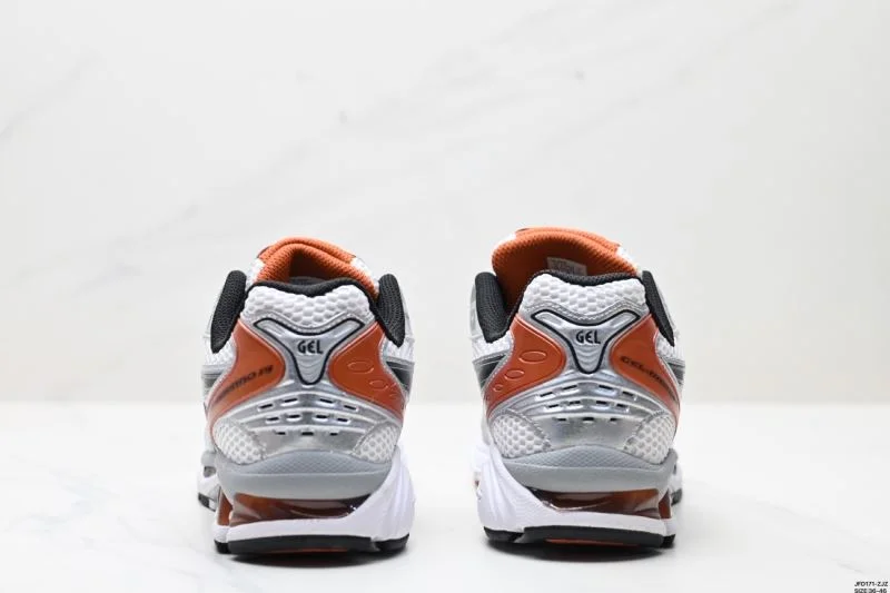 Indistinguishable Asics Shoes